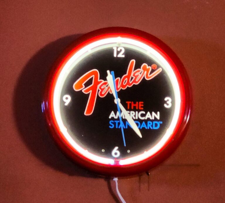 Fender-Clock - Panther Road Classics